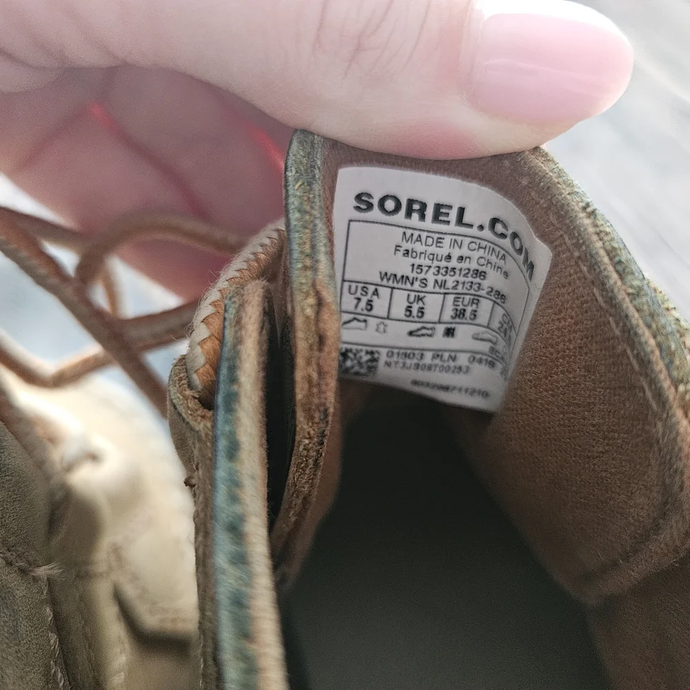 Sorel | Shoes | Sorel Tan And Black Duck Boots | Poshmark